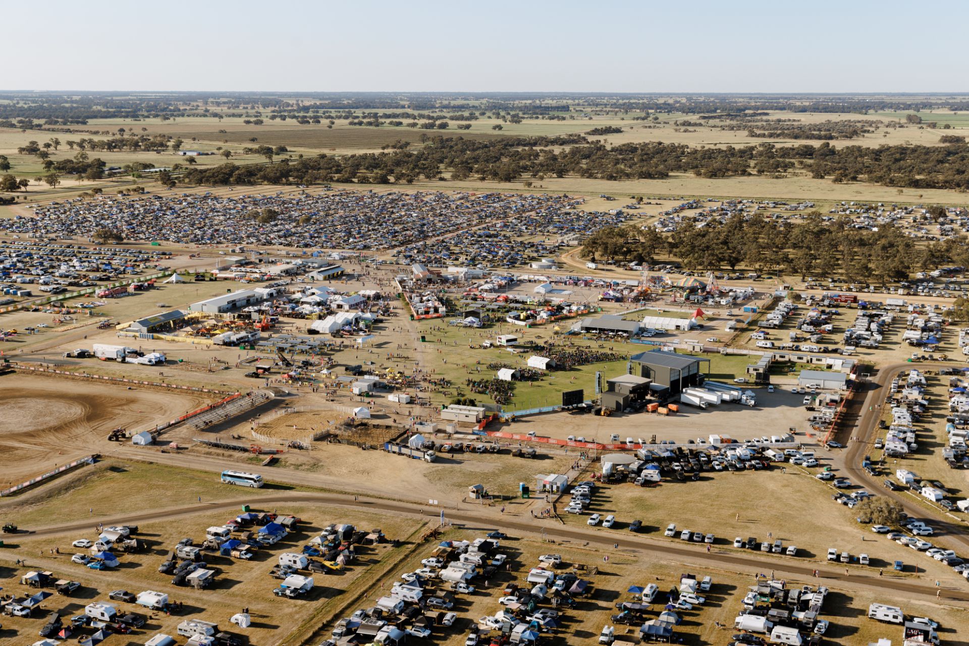 PHOTOS - Deni Ute Muster